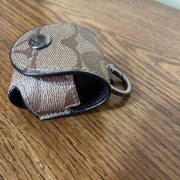 Coach | Other | Coach Wireless Earbud Case Bag Charm In Signature ...